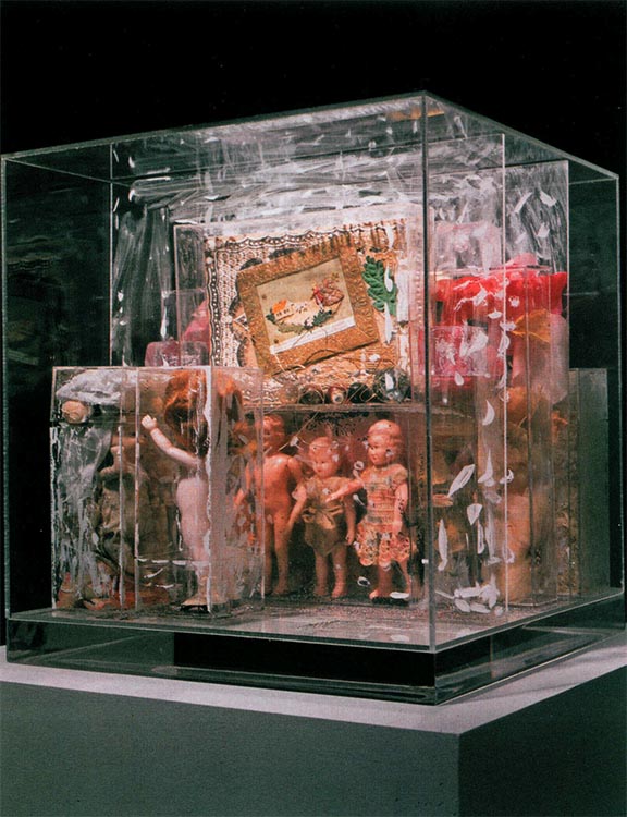 The Dream Boxes of Gloria Vanderbilt – Celestial Timepiece